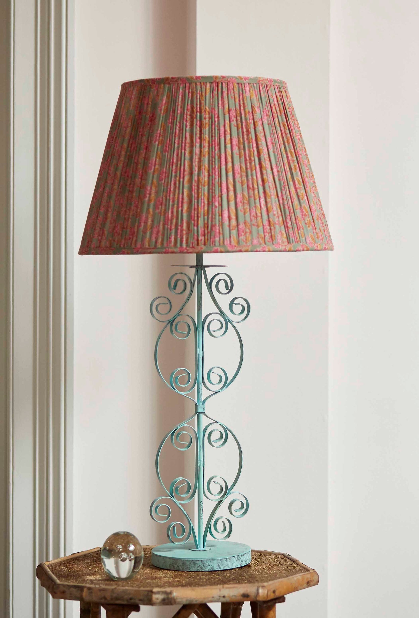 Manali Aqua Curly Table Lamp – Samarkand Design